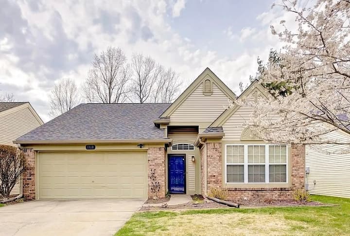 Bright & Peaceful 3br Retreat-ideal Location - Bloomington, IN