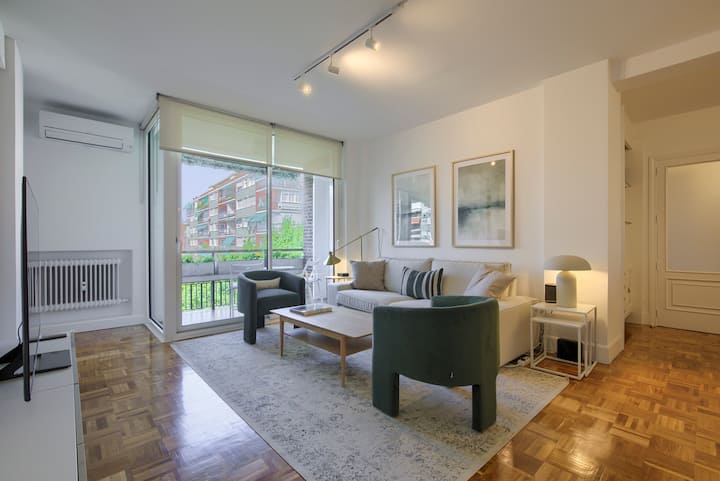 Large 3bd Walk To Retiro Park - Madrid