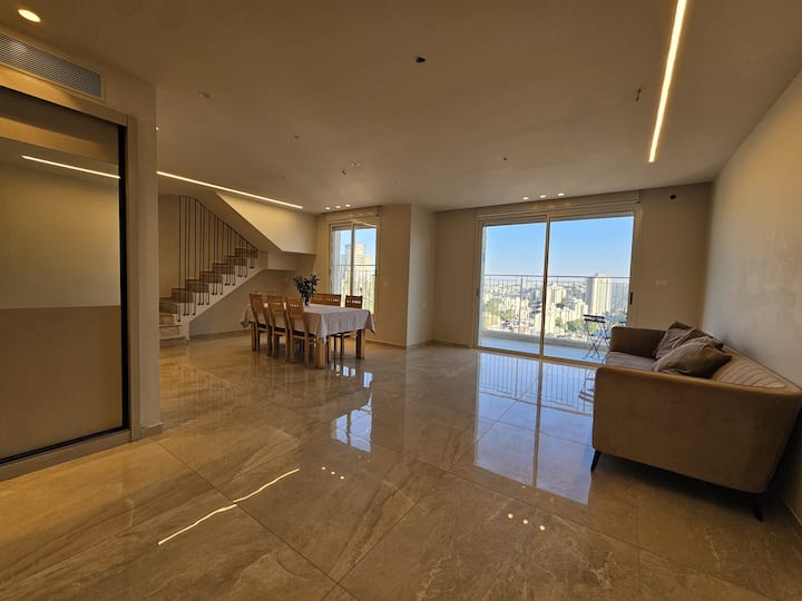 הפנטאהוז בבית וגן - Jérusalem