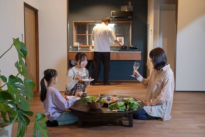 【早割実施中】五右衛門風呂のある貸切古民家！秋田の繁華街「川反」徒歩圏内！最大8名/無料駐車/駅近 - Akita