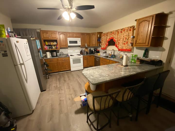 New Queen & Twin Bed Tcnj W&d Kitchen Roku Tv - New Hope, PA