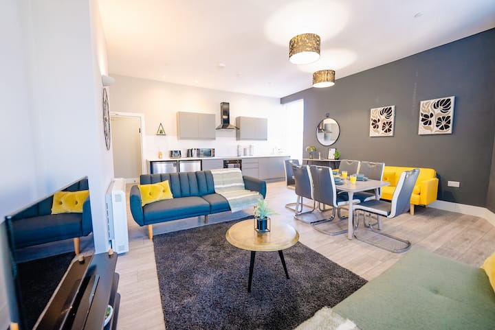 Luxury 2-beds Apartment - High Ceiling & Fast Wifi - Cardiff