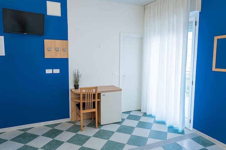 C.quadrupla Vicino Al Mare - Hotel Aldebaran - Rimini
