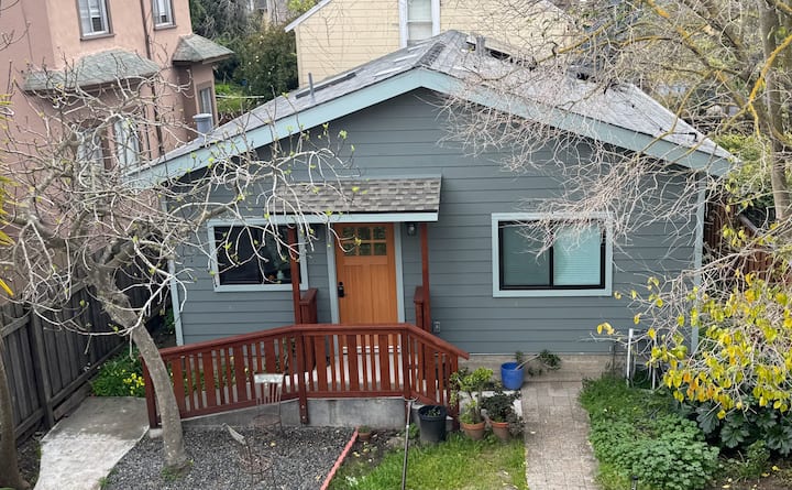 Cozy Fig Cottage - Berkeley, CA