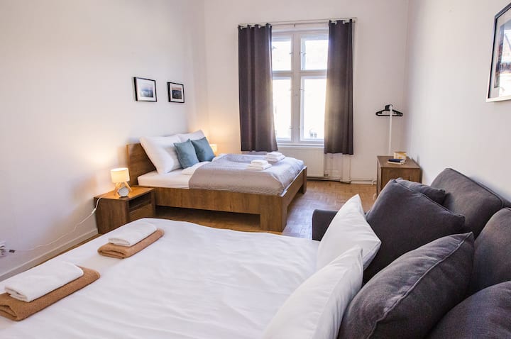 New | Large 4 Bedroom Apartment | Group Stay - Hongrie