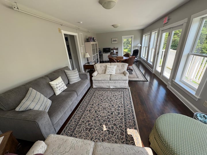 1878 Riverrun B&b- Suite W/ Twin-xl-beds+breakfast - Berkeley Springs, WV