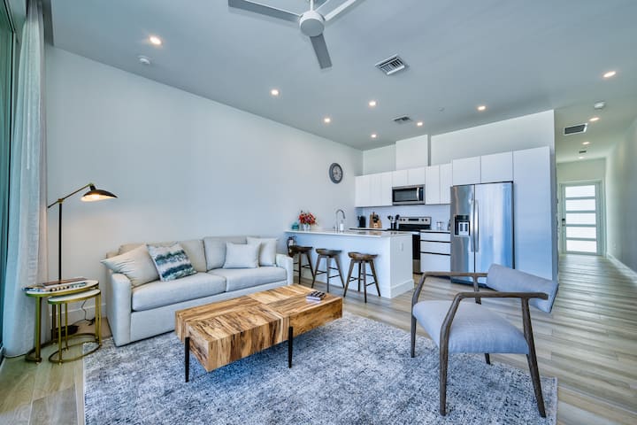 Sunset Point: Chic Meets Luxury - Cayman Islands