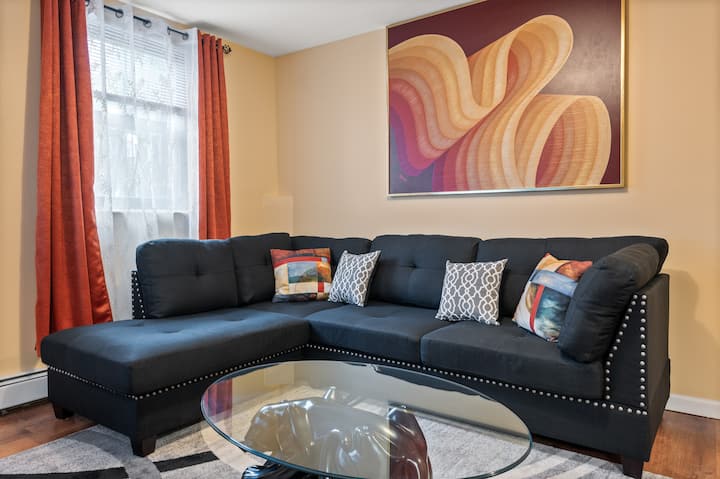 Cozy Two Bedroom In Brooklyn - Brooklyn, NY