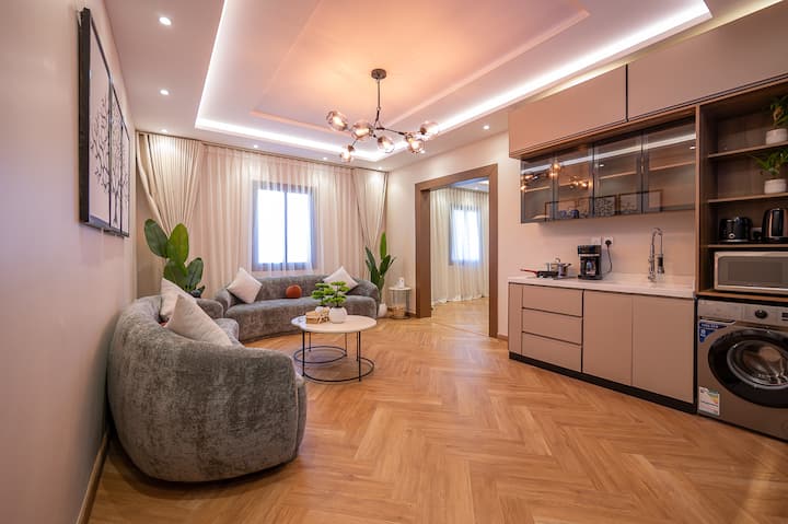 [ 3 ]  Self Check-in Apartment W/private Parking - Jeddah