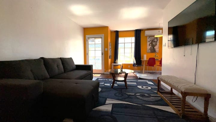 Cute Home In Hollywood - Valley Village - Los Angeles