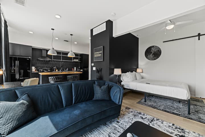 Moda Lux - All Black Everything - Studio - B - Cedar Crest - Dallas