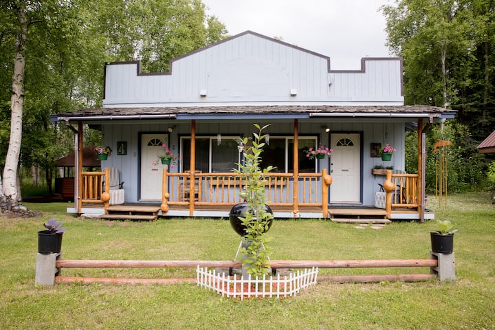 Hillside Cabins #4 - Lake Lucille, Wasilla