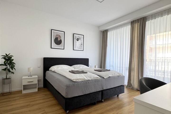 Superior 1-bedroom Apartment | Balcony | Parking - Mettingen