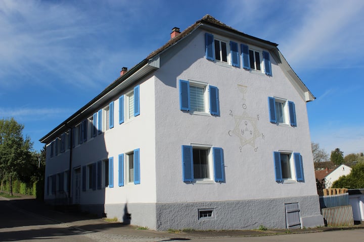 Ruhige Wohnung Mit Blick Aufs Randegger Schloss - Gailingen am Hochrhein