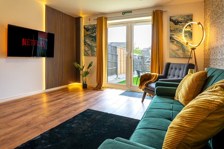 Terry Haven-2bed,1sofabed,coventry,comfy, Parking - Coventry