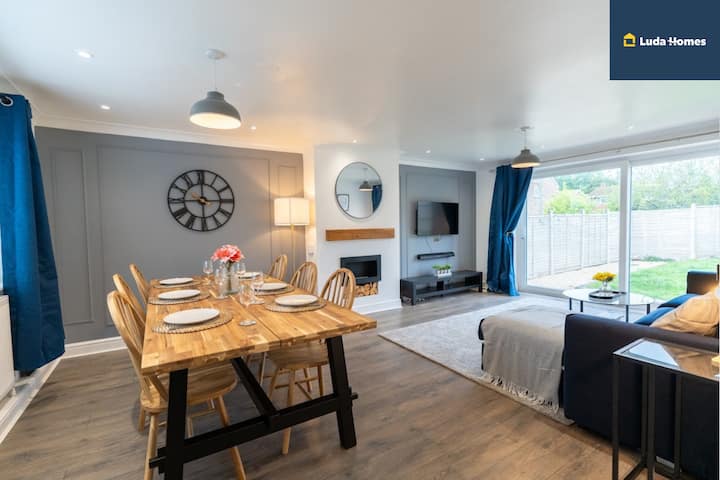 Comfy Home | Cls To Hospital | Sleeps 7 | Wparking - Basingstoke
