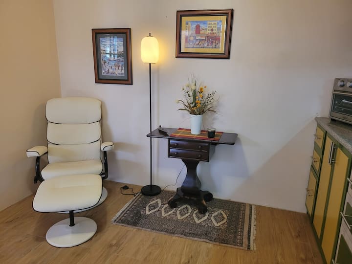 Cozy Fully Equipped  1br/1ba Suite-apt.
W/king Bed - Cotacachi