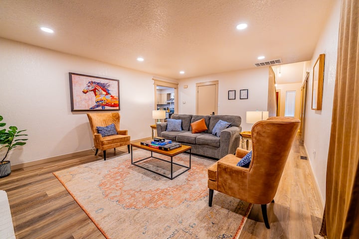 Boomer Base – Cozy King Bed Stay Near Ou - Norman, OK