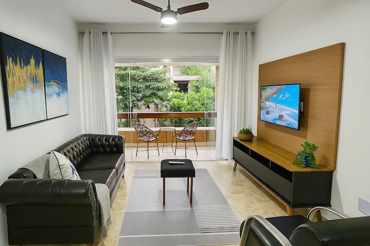 Ap Amplo | Ar Condicionado | 2 Vagas | Enseada - Guarujá