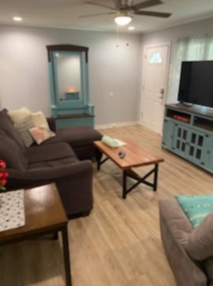 "4-bedroom Home In Hattiesburg" - Hattiesburg, MS