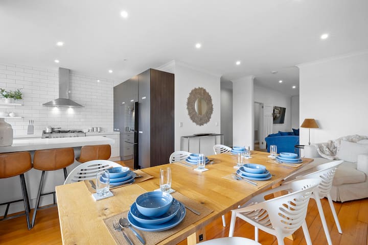 Fox Premium City Haven –Ac, Close To Everything - New Plymouth