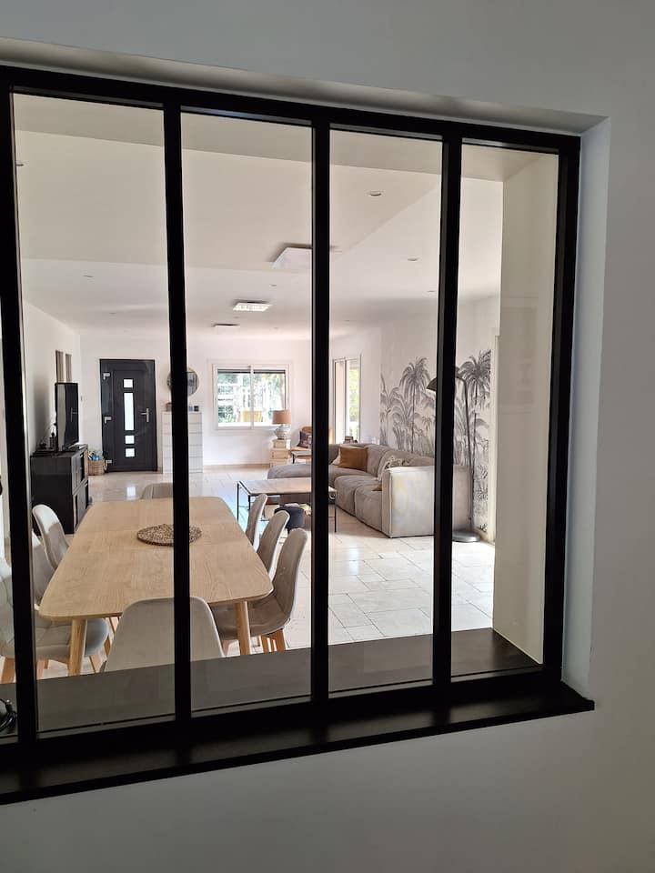 Superbe Villa 3 Chambres Sous Le Soleil : Détente! - Miramas