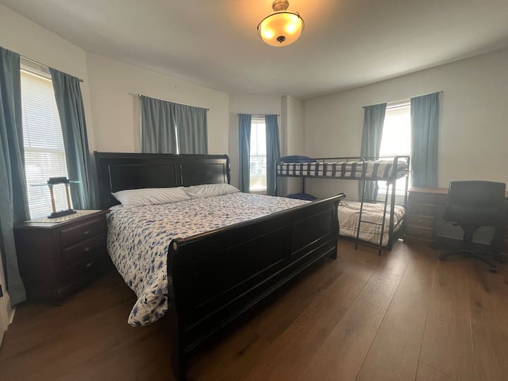 Cozy Boston: Private Bed In Dorchester - Boston, MA