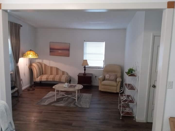 Country Farmhouse Private Pets Wifi - Carousel, Lake Wales