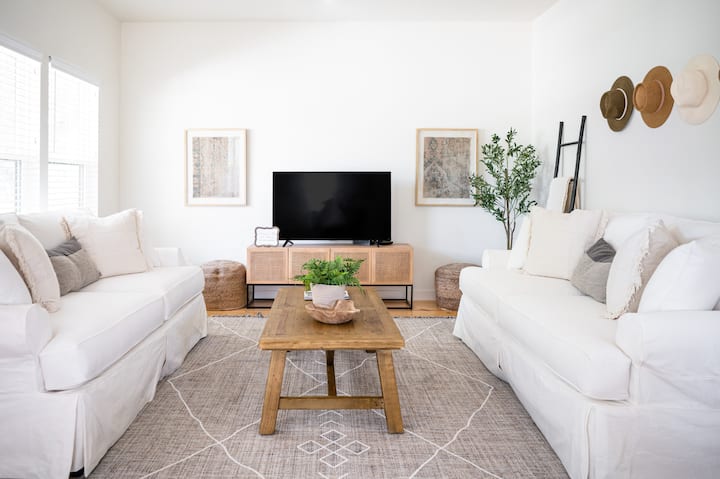 The Fig Tree Country Cottage - 20 Min To Roundtop - Brenham, TX