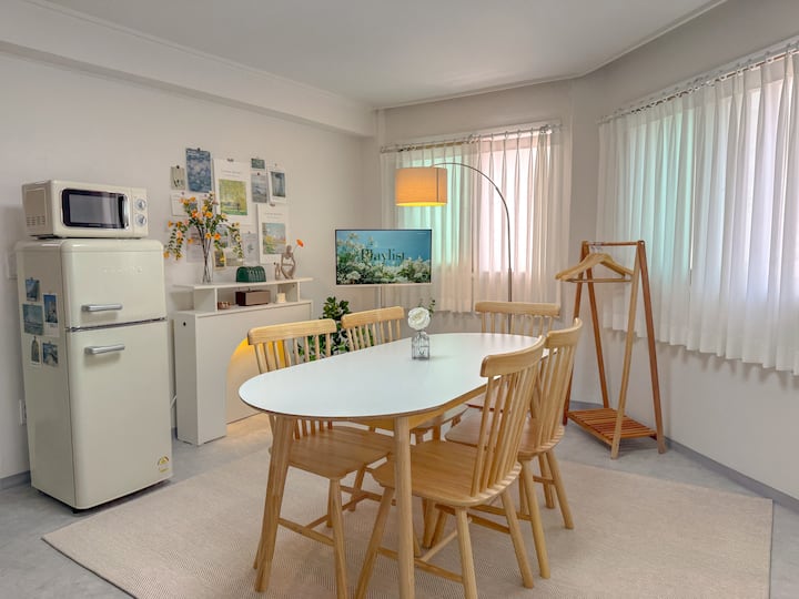 마포역 5min L공덕역 8min L공항버스 5min L홍대/명동/여의도 - Seoul