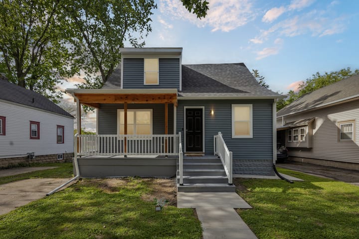 Krystal Oasis - East Lansing