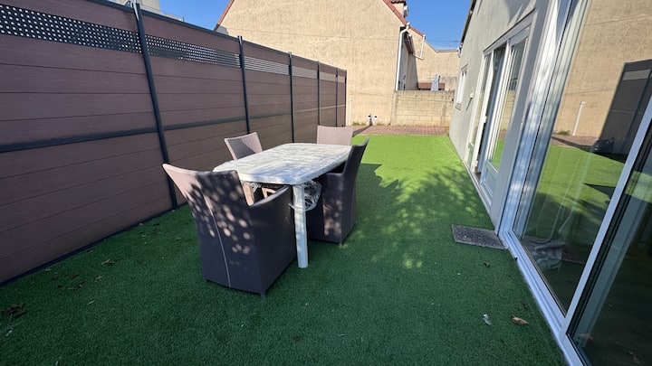 Grand Loft De Plain-pied 6 Pers. - Roissy-en-France
