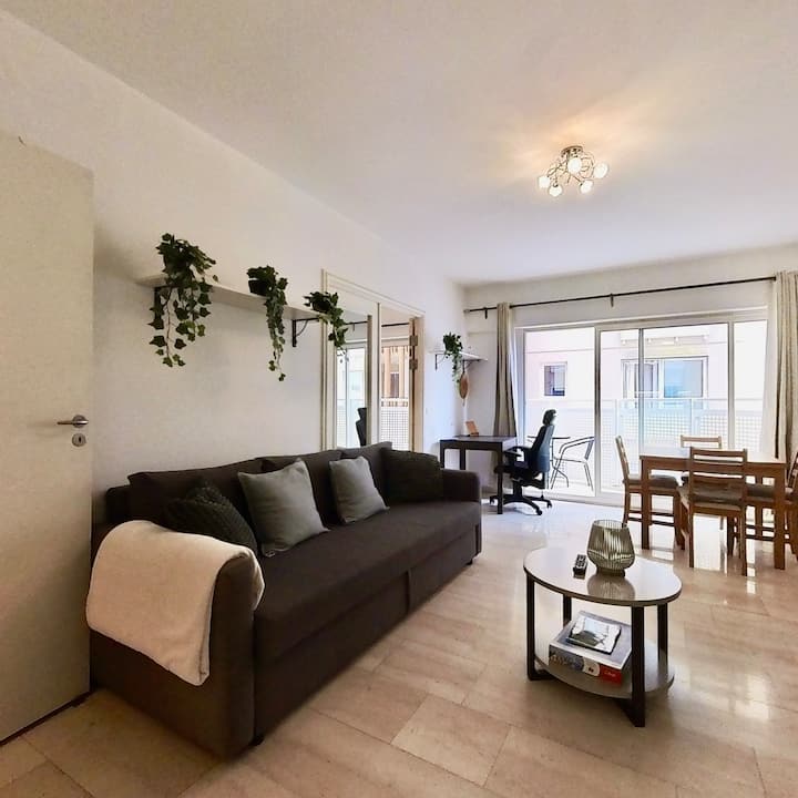 *New* Sunset Harbour Escape | Pool | Family Of 4 - Gibraltar
