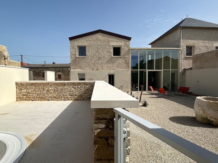 Gite De Groupe, Piscine, Spa - 