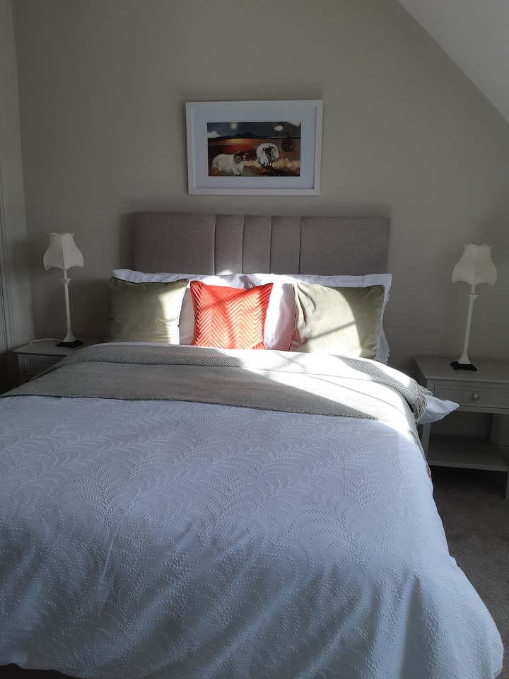 Warm And Relaxing En Suite Double Bedroom - Dingle Peninsula
