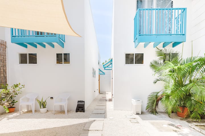 2 Mins To Jaco Main Street & 2 From Beach | 200mb - Jaco