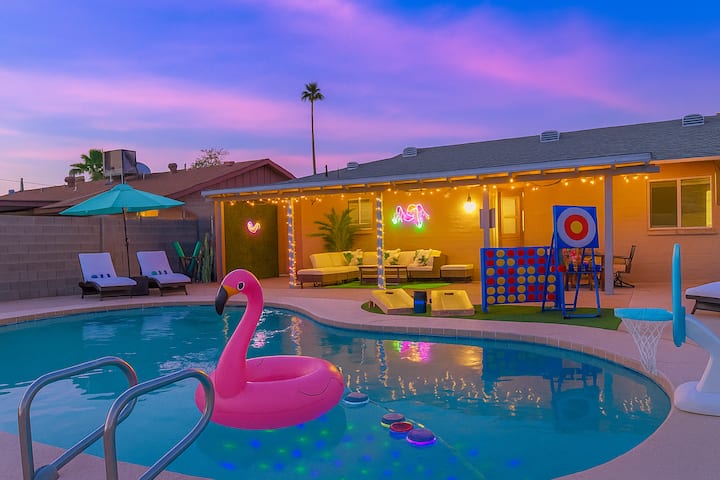 Poolside Fun – Near Old Town, Games & Lounge Area - Scottsdale, AZ