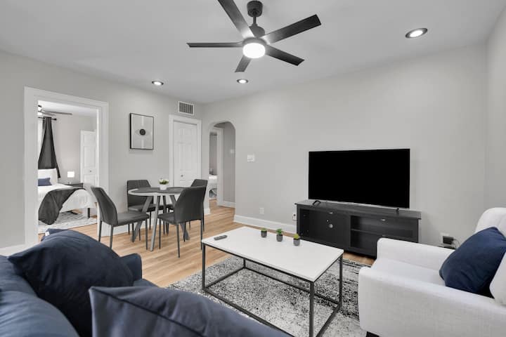 Fully Updated 2br/1ba Home With Fenced Yard - Evansville, IN