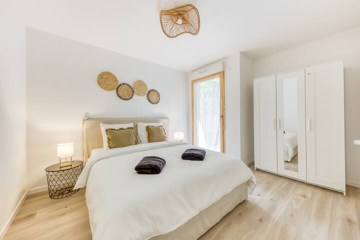 Calme Porte De Paris 2bdr - 6p/free Parking/métro - Bagnolet