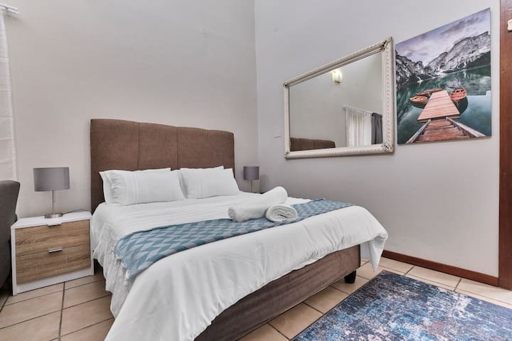 Riv9. Spacious Studio & Loft - Sandton
