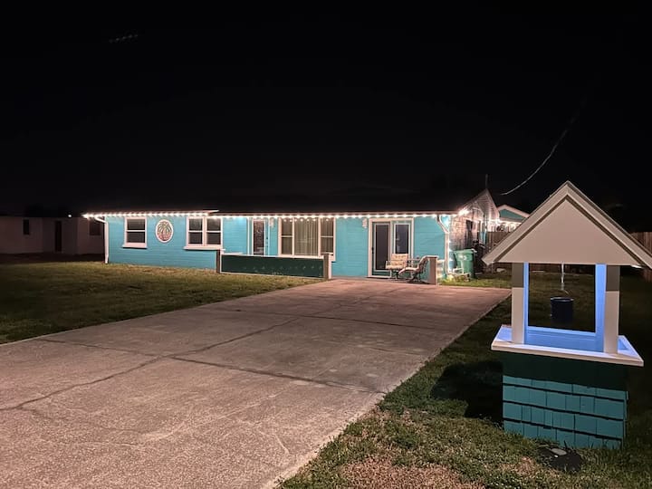 Cozy Blue Pet Friendly 4 Miles To Beach, Hot Tub - Englewood, FL