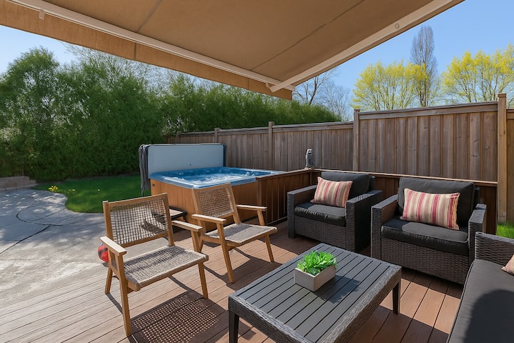 5bd Retreat W/ King Bed & Hot Tub - London