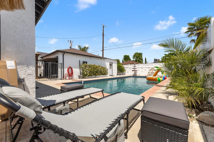 Luxury 4br Near Universal Studios | Pool Game Room - Los Ángeles