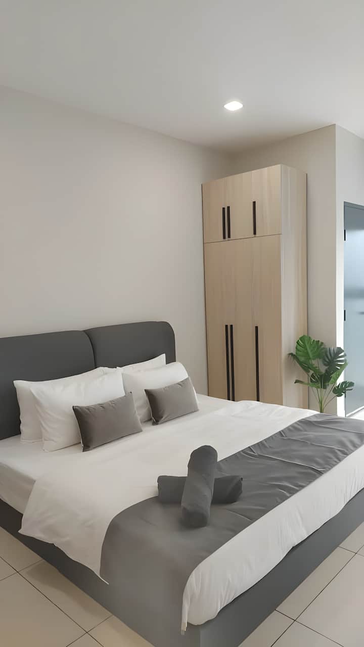 Atria Mall[king Bed/washer/netflix/lv 17 Cityview] - Kota Damansara