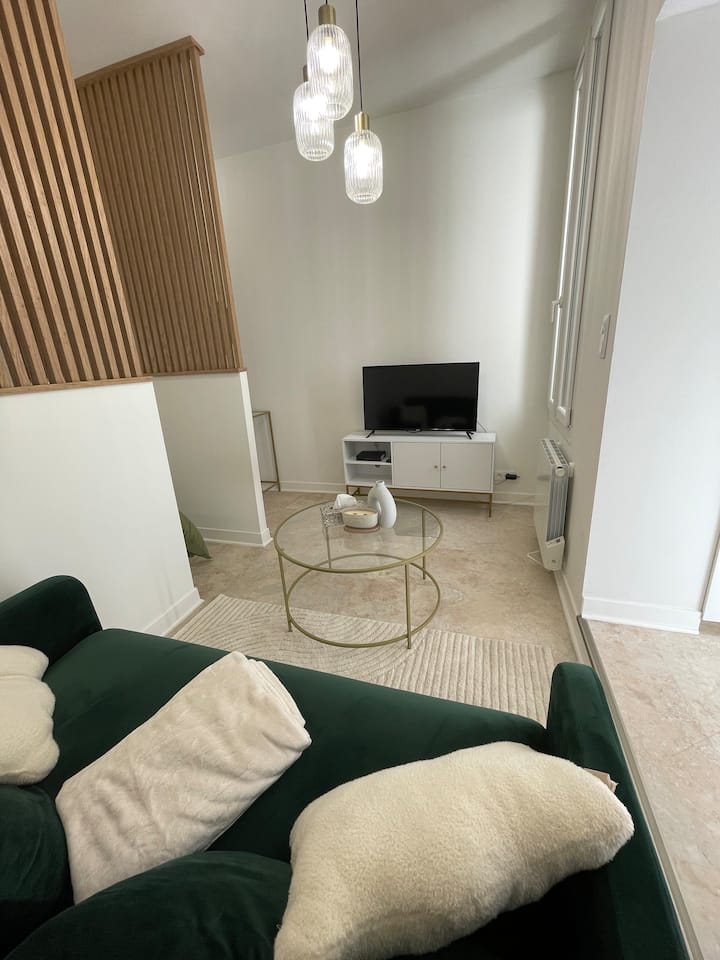 Auma Home - Studio Cosy Avec Terrasse - Bordeaux