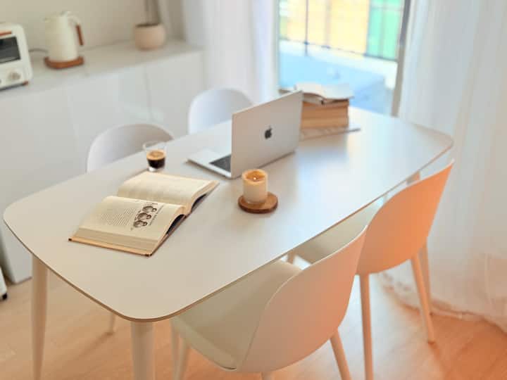 [신축]합법 무료주차1*서초역 7분 강남 공항버스 4분 성모병원 예술의 전당 이태원 2r - Seoul