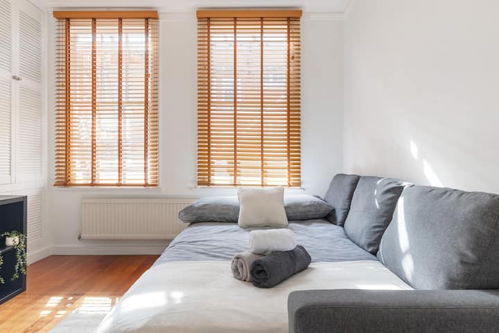 Modern 1-bedroom Flat In Central London (Sleeps 4) - Bloomsbury