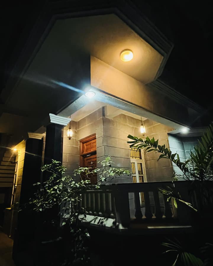 A Stylish Getaway - Indiranagar - Bangalore