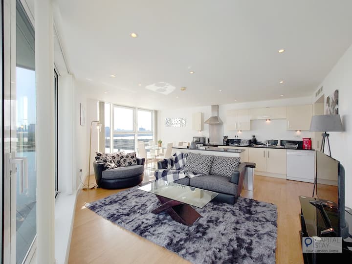Two-bedroom Apartment With River Views - Greenwich