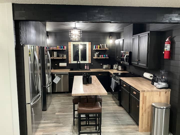 Lead
6000sq Ft Paved Driveway For Trailer Parking - Deadwood, SD